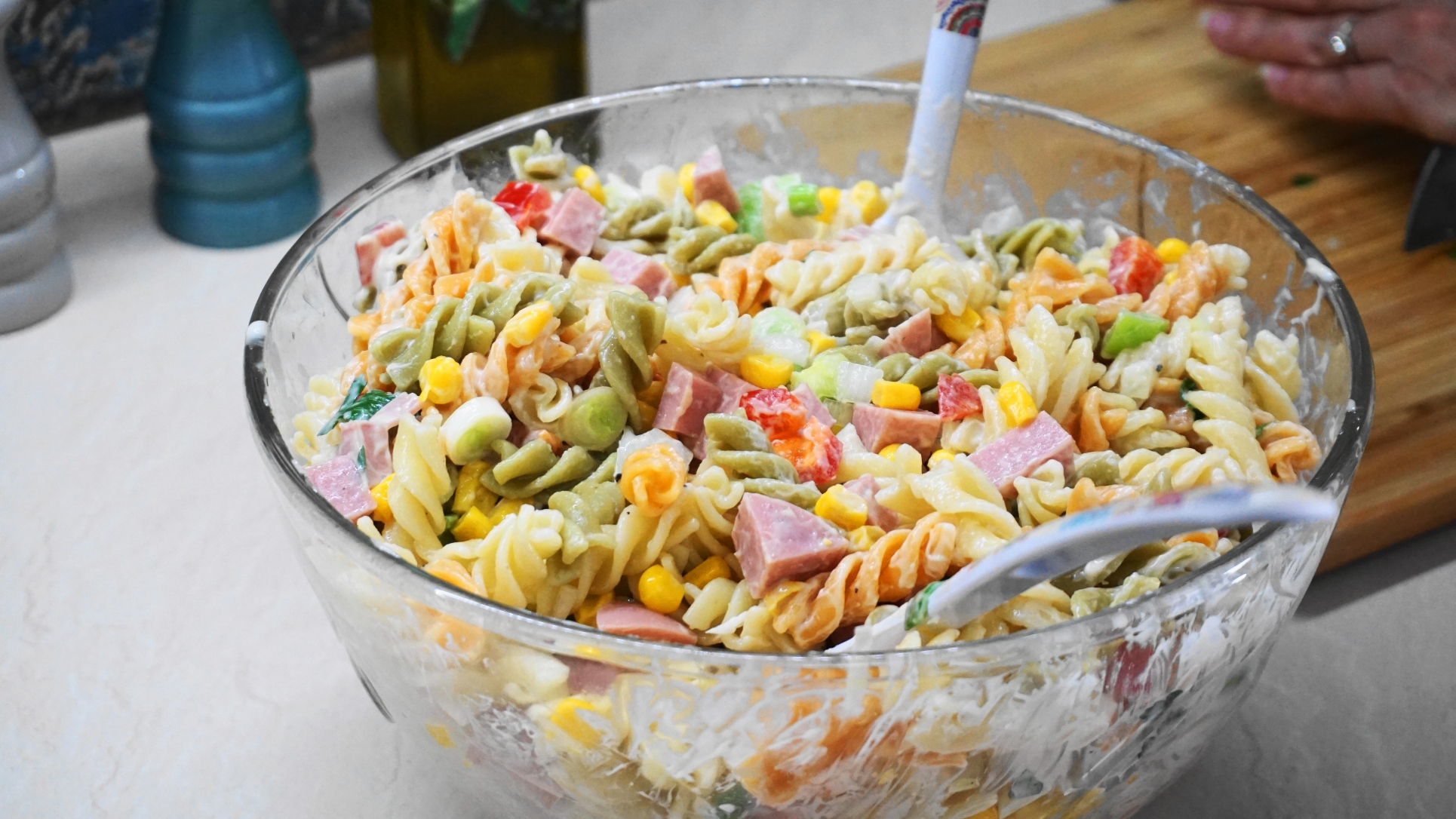 Μακαρονοσαλάτα | greekcookingbykaterina.com