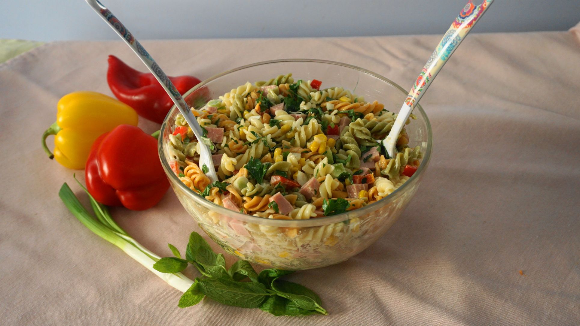 Μακαρονοσαλάτα | greekcookingbykaterina.com