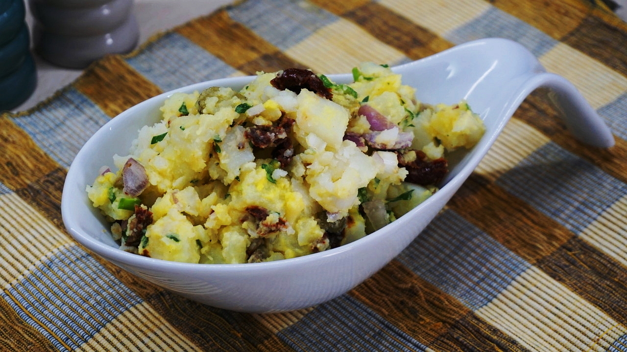 Πατατοσαλάτα νηστίσιμη | greekcookingbykaterina.com