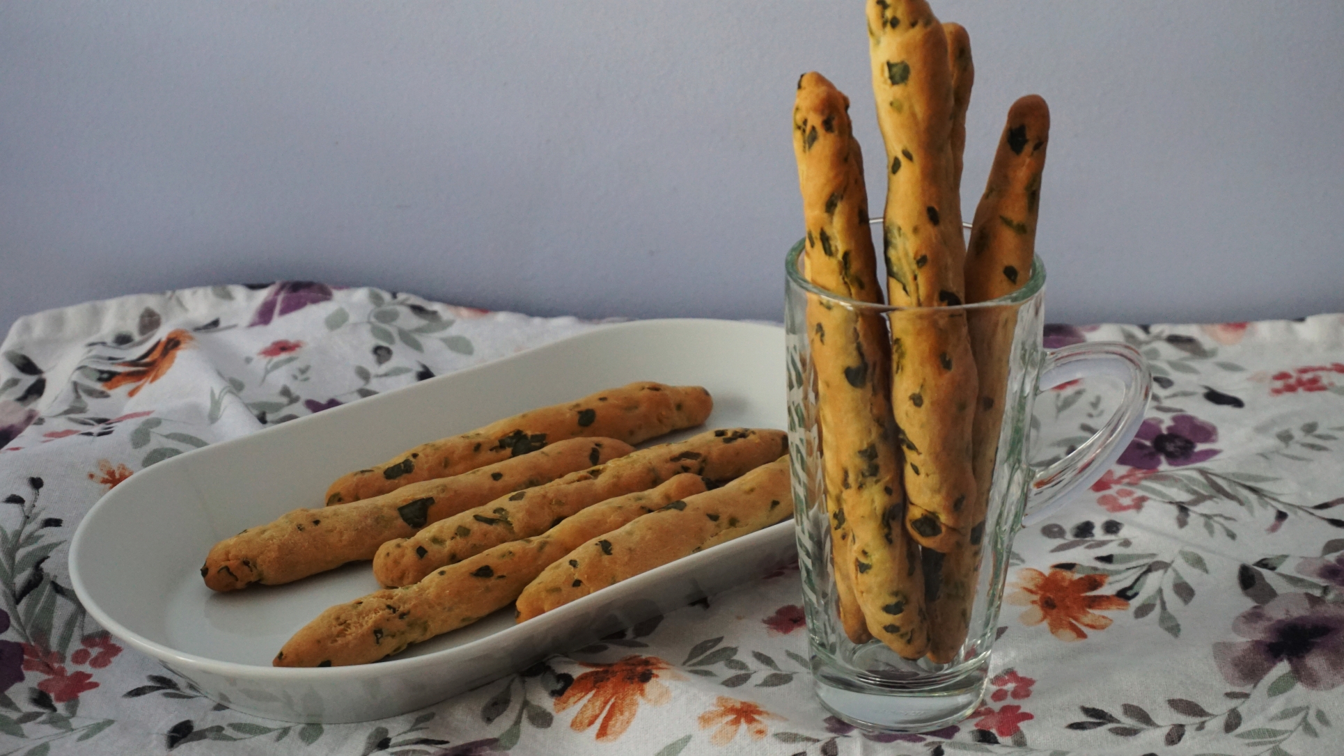 Κριτσίνια με σπανάκι | greekcookingbykaterina.com