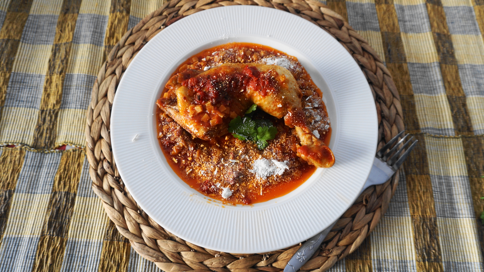 Κοτόπουλο κοκκινιστό με χυλοπιτάκι | greekcookingbykaterina.com