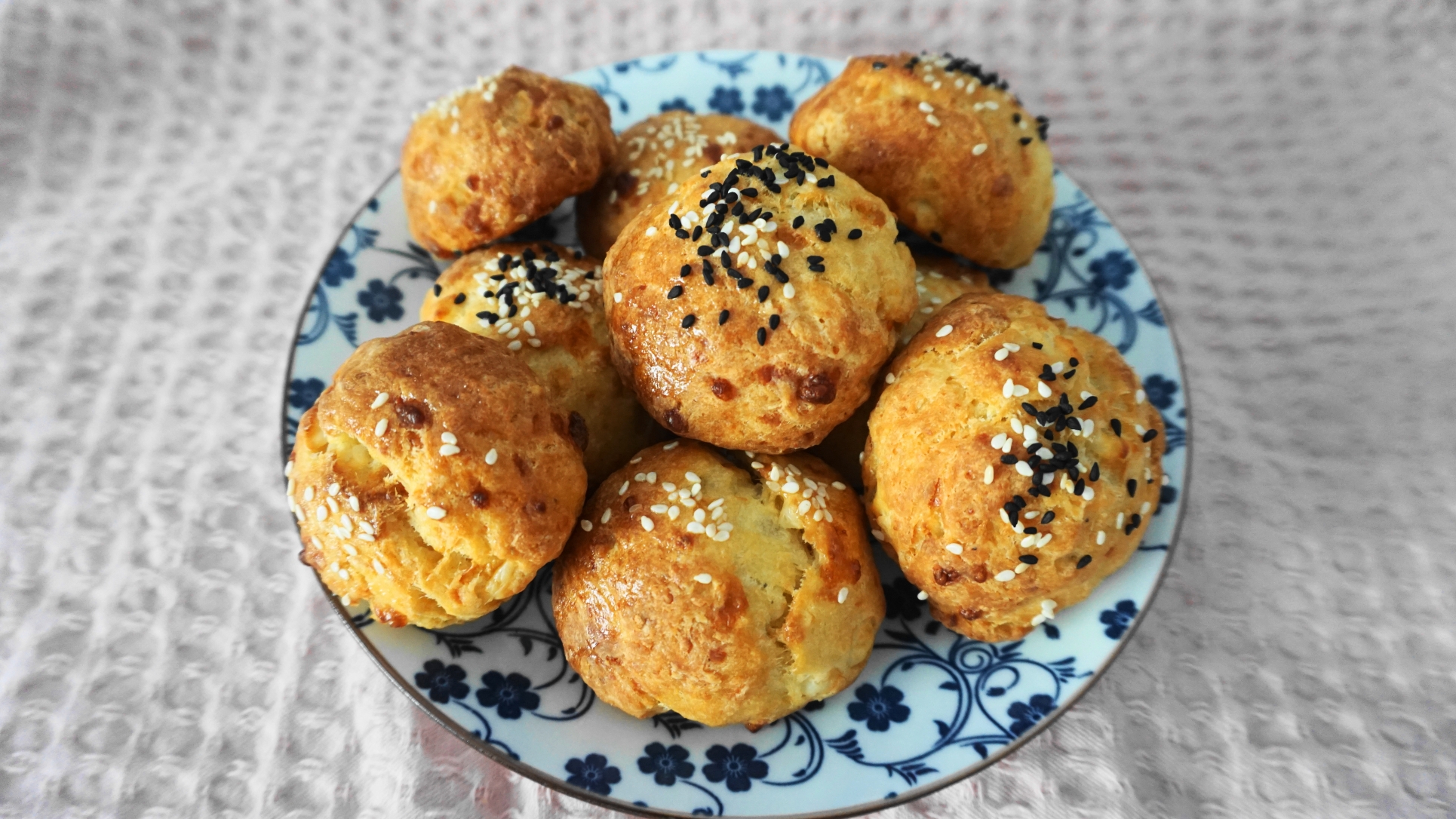Εύκολα τυροπιτάκια, χωρίς φύλλο | greekcookingbykaterina.com