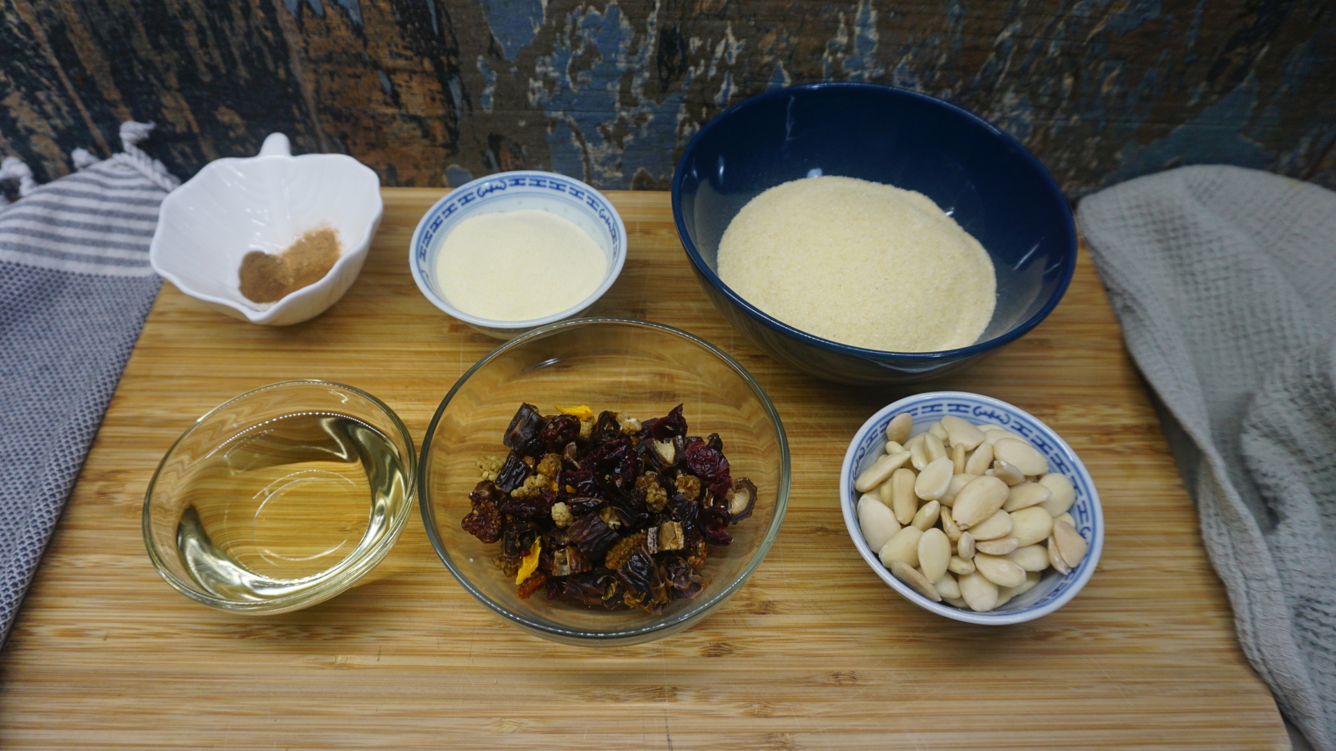 Χαλβάς σιμιγδαλένιος | greekcookingbykaterina.com