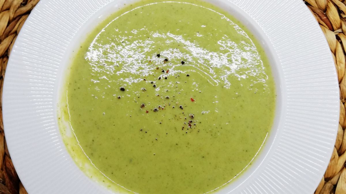 Σούπα μπρόκολο βελουτέ | greekcookingbykaterina.com